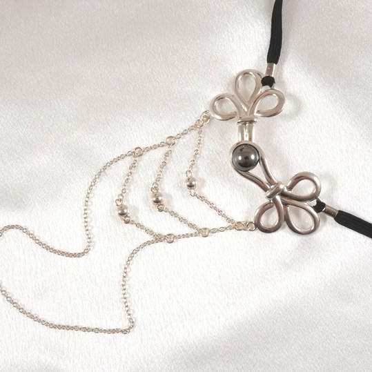 Brandebourg Knot Silver G-String with Hematite Stone