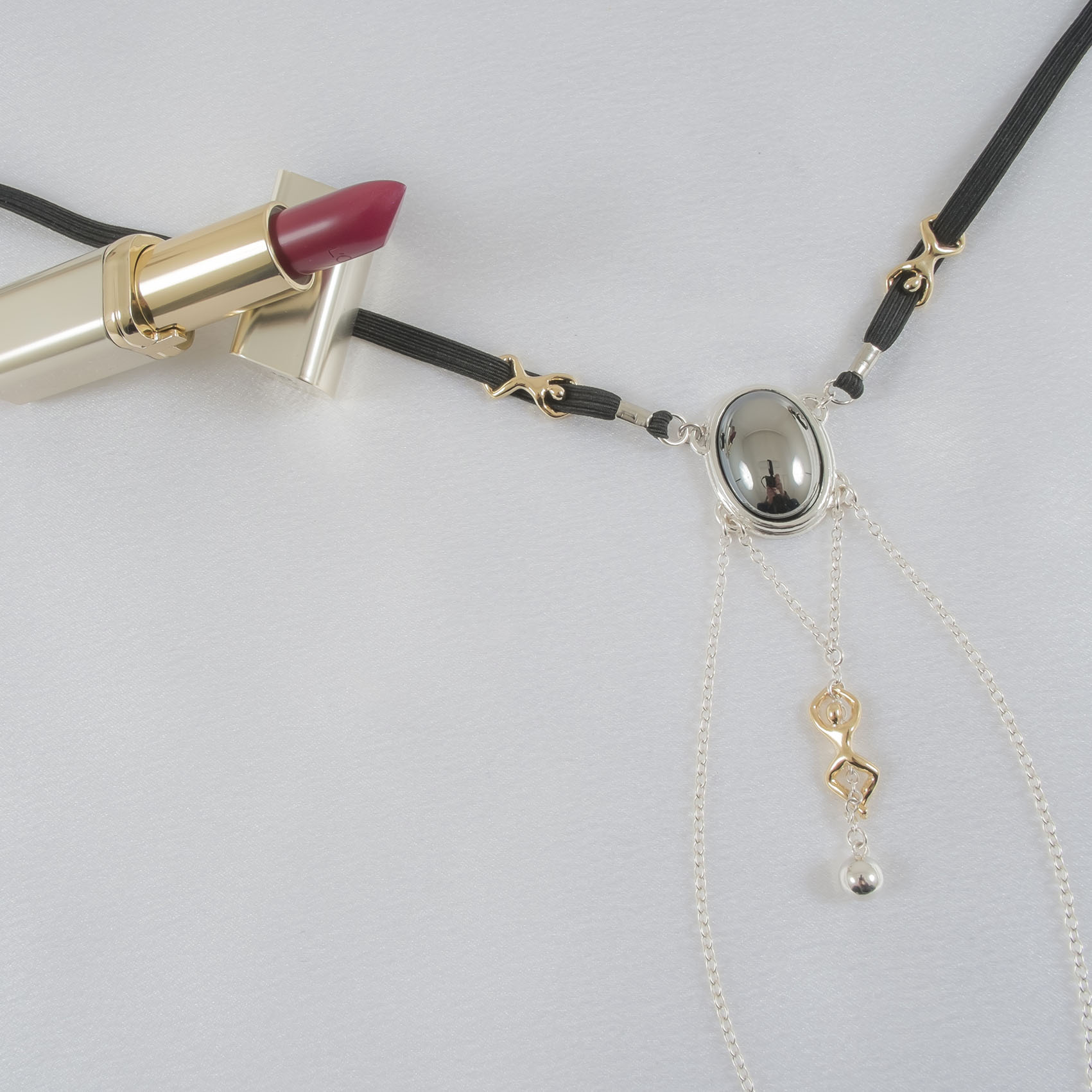 Impatient Desire Cameo G-String with Pendant